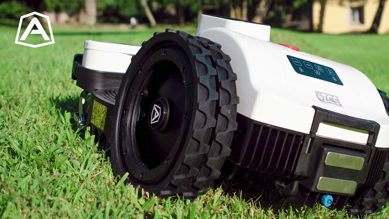 Ambrogio 4.0 Basic | An articulated robotic mower with multiple power ...