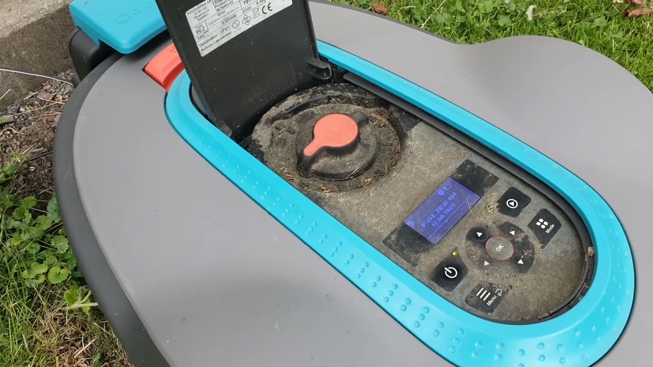 Gardena Sileno Smart fails to dock to base station | Robot Maniak